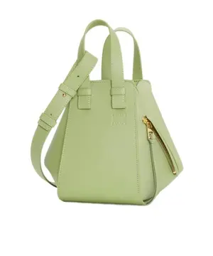 Loewe Loewe Hammock Logo Embossed Shoulder Bag Light Pear