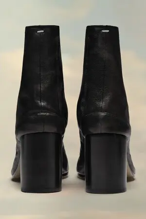 MAISON MARGIELA Tabi Ankle Boots - Black