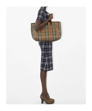 Burberry Medium Highlands Tote Bag - Sand-colored