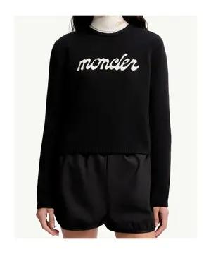 Moncler Logo Detailed Crewneck Sweater - Black