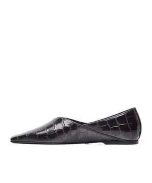 TOTEME The Everyday Pointed-toe Flats