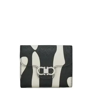FERRAGAMO Gancini Compact Wallet - White/black