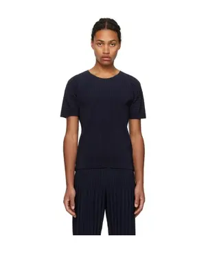 Issey Miyake Fully-pleated Plissé T-shirt - Black