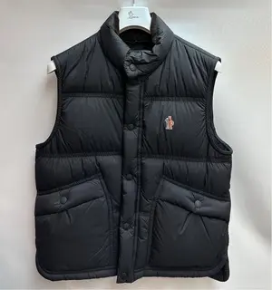 Moncler Aul Logo Embroidered Ski Gilet - Black