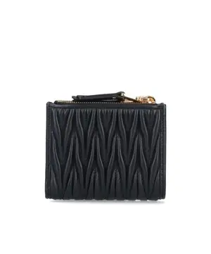 Miu Miu Logo Plaque Zipped Wallet - Black