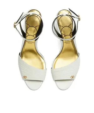 Valentino Garavani Ladycrush Ankle-strap Sandals - Ivory