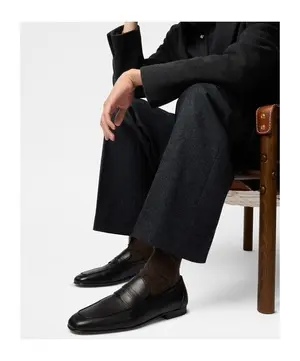 TOD'S Round Toe Slip-on Loafers