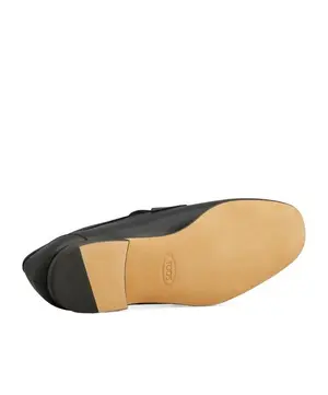 TOD'S Round Toe Slip-on Loafers