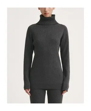 TOTEME Ribbed Turtleneck Sweater