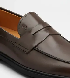TOD'S Slip-on Loafers With Round Toe