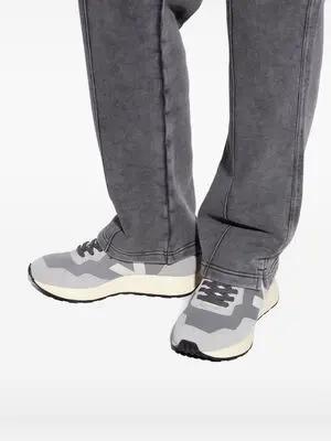 VEJA Rio Branco Panelled Sneakers