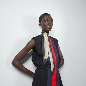 Gucci Gg Chain Horsebit Printed Neckbow