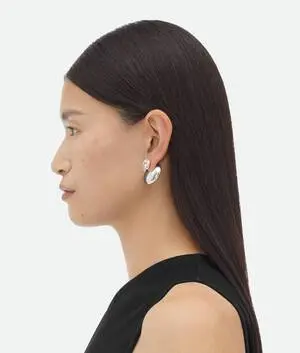 Bottega Veneta Concave Earrings In Silver - Gray