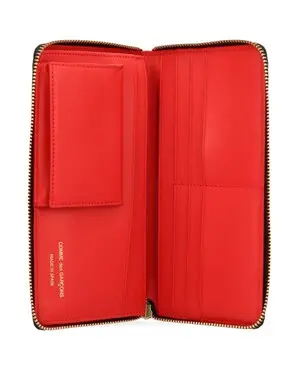 Comme Des Garçons Logo Printed Zipped Wallet