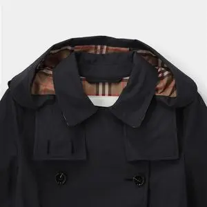 Burberry Long-sleeved Trench Coat - Black