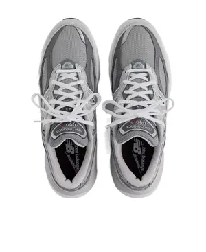 NEW BALANCE 990v6 Low Top Lace-up Sneakers - Gray
