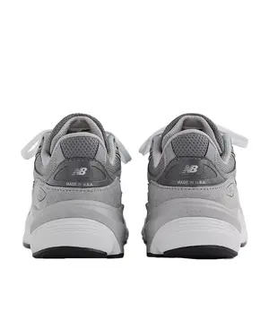 NEW BALANCE 990v6 Low Top Lace-up Sneakers - Gray