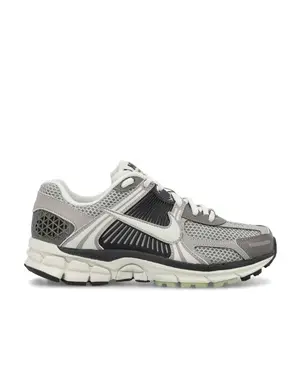 Nike Vomero 5 Athletic Sneakers - Gray