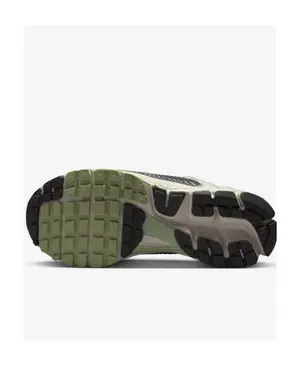 Nike Vomero 5 Athletic Sneakers - Gray