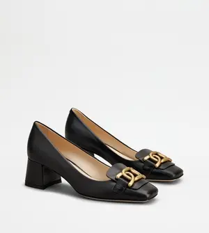 TOD'S Square Toe Chain Detail Pumps