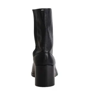 MAISON MARGIELA Tabi Side-zipped Ankle Boots - Black