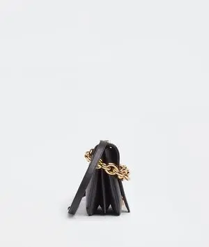 Bottega Veneta Small Leather Shoulder Bag With Chain Detail - Black