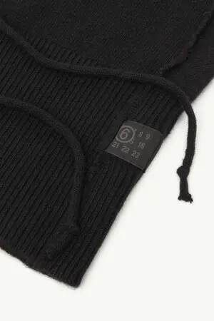MAISON MARGIELA Ribbed Knit Hood With Drawstring Detail - Black