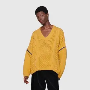 Gucci V-neck Cable Knit Pullover With Removable Sleeves