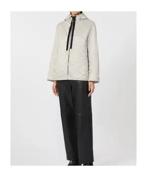 Max Mara The Cube Greenh Padded Travel Jacket - Beige
