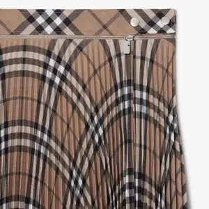 Burberry Checked Pleated Midi Skirt - Elm