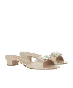 FERRAGAMO 30mm Vara Bow Slides - Amaretti