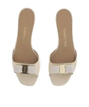 FERRAGAMO 30mm Vara Bow Slides - Amaretti