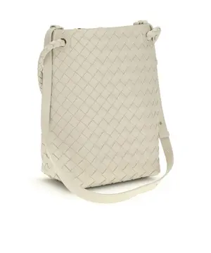 Bottega Veneta Andiamo Small Bucket Bag - Nude