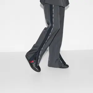 Gucci Embossed Gg Leather Low-top Sneakers - Black