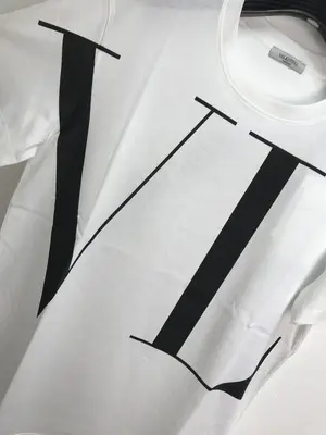 Valentino Garavani Logo Printed T-shirt