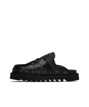 TOGA VIRILIS Round Toe Flat Mules With Rivet Detailing - Black