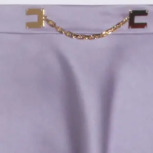 Elisabetta Franchi Duchess Satin Midi Skirt With Logo Chain Detail - Lavender