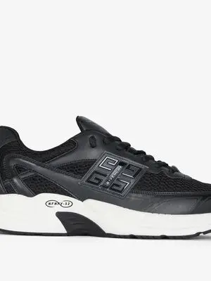 Givenchy 4g Paneled Low-top Sneakers - Black