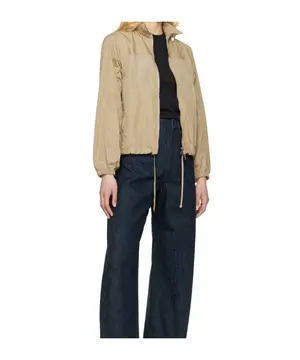 Burberry Logo-badge Zip-up Jacket