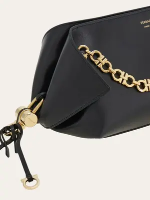 FERRAGAMO Chain-linked Shoulder Bag - Black