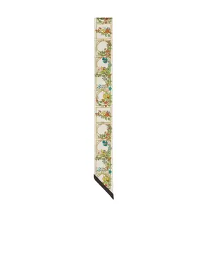 Gucci Gg Supreme Printed Scarf - White