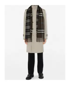 Burberry Reversible Contrast Check Fringed Scarf - Snug/black