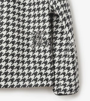 Burberry Equestrian Knight-print Hooded Jacket - White