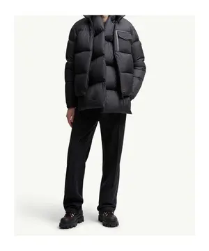 Moncler Chinon Quilted Down Puffer Jacket - Black
