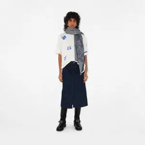 Burberry Equestrian Knight Knitted Fringed-edge Scarf