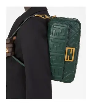 Fendi Baguette Ff Embossed Shoulder Bag - Green