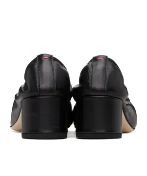 AeydĒ Round Toe High Heel Pumps
