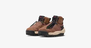 Nike Magmascape Sneakers
