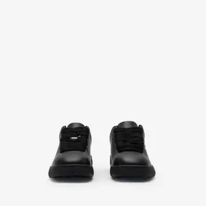 Burberry Round Toe Sneakers
