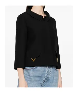 Valentino Garavani Logo Plaque Long Sleeved Jacket